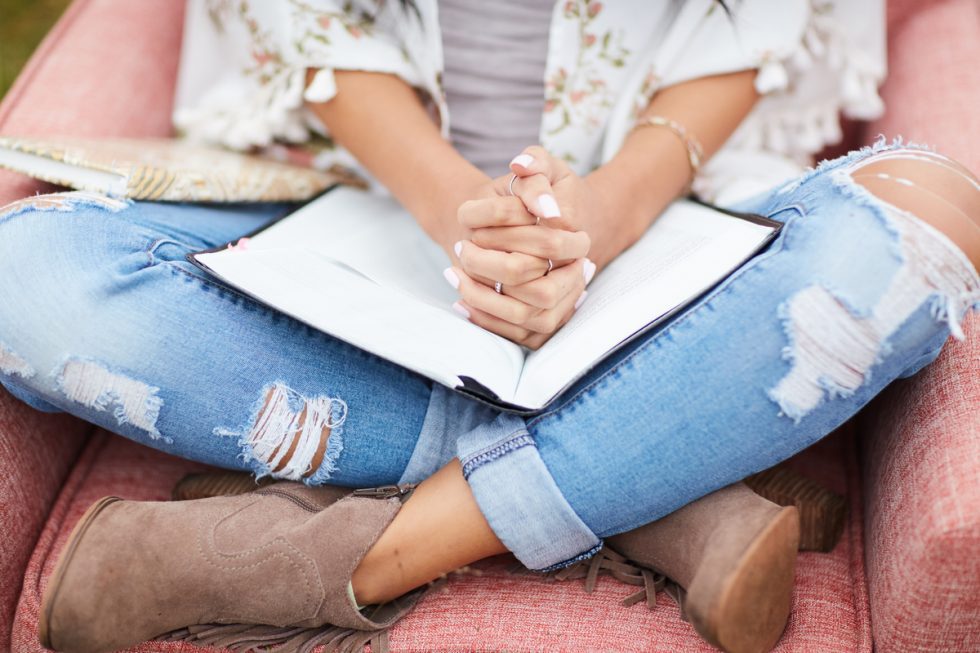 25 Verses to Help Fight Off the Lies - Million Praying Moms